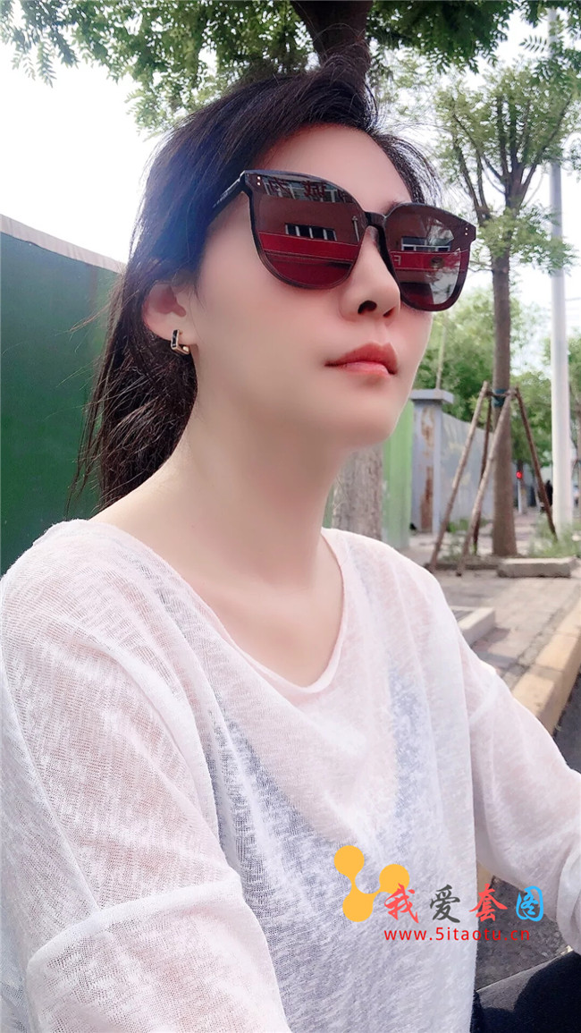 YC240-352P+14V-气质魅力女神精致小姐姐美女日常生活照_【我要套图网】