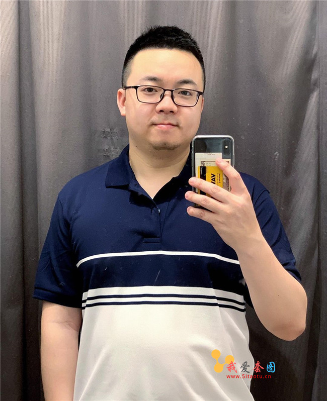 N144-90P+6V-阳光憨厚纯朴诚实都市白领大哥男生日常生活套图_【我要套图网】